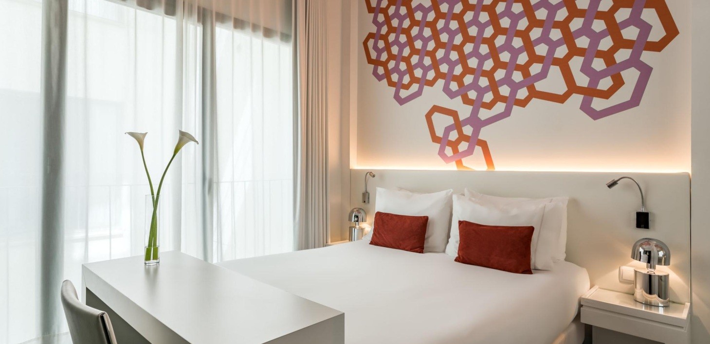Room Mate Carla in Barcelona | Boutique hotel in Eixample